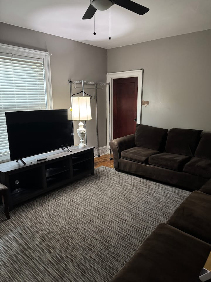 Handicap Accessible King Sized Room Near Nyc - Newark