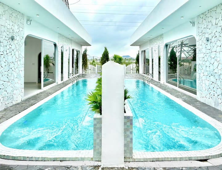 Private River Villa 1500m2 * 6rooms - Da Nang