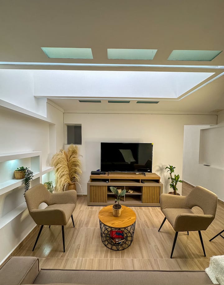 Casa Amplia Con Parqueadero Ideal Para Grupos - Medellín