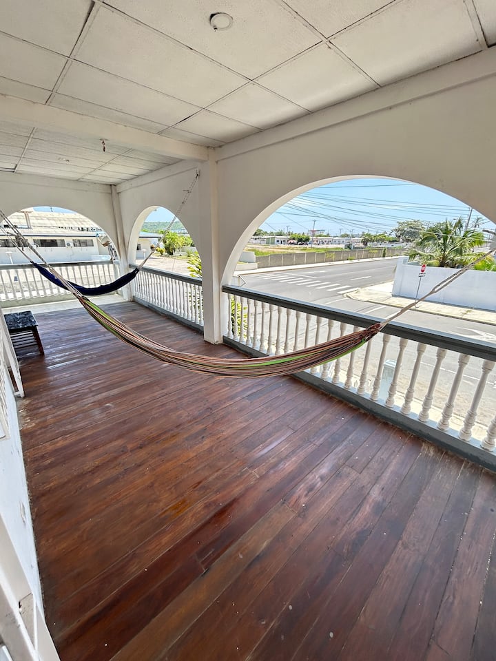 Casa 3 Cuadras Al Mar 10 P. - Salinas