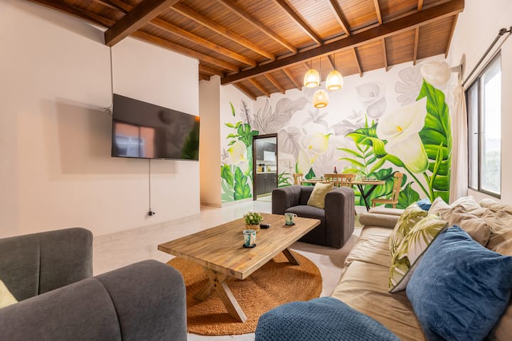 Amazing! Large Apt. With Balcony, Ac In Poblado! - Itagüí