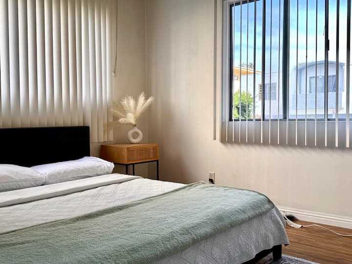 Matcha Room (Private Room+private Bath In A 2b2b) - West Hollywood