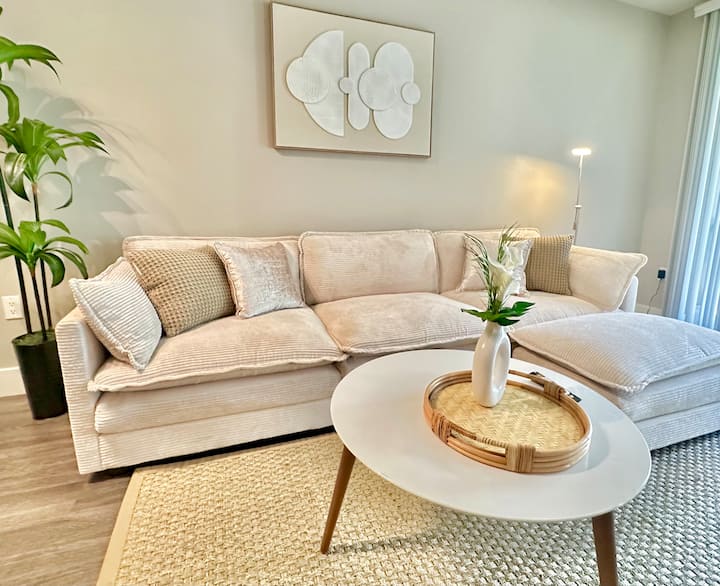 New Santa Monica| 1 Bed &Bath| Pool,gym&parking - Santa Monica, CA
