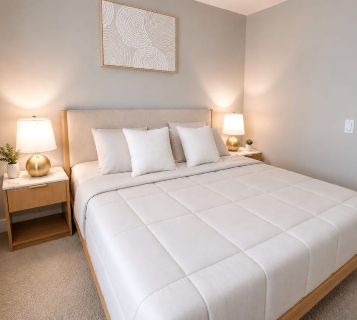 Westwood I 2 Bed & 2 Bath | Parking, Pool, & Gym - Los Angeles Airport (LAX)