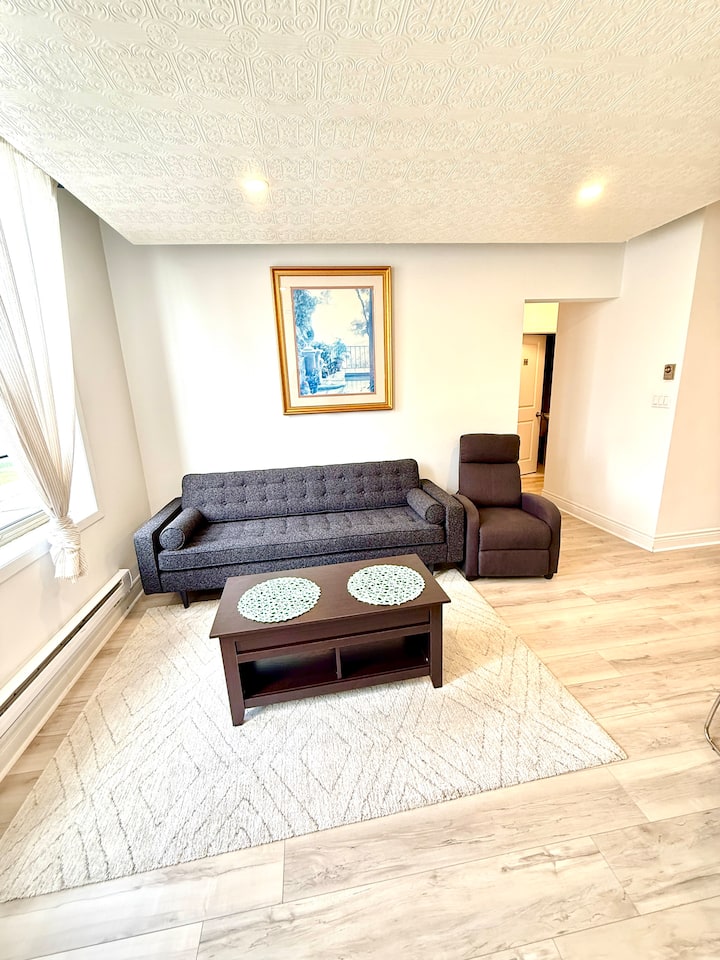 Cozy 2 Bedroom Apartment - Sault Ste. Marie, MI