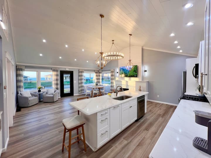 New Lakeside Cottage With Nearby Beach! - Erie, PA