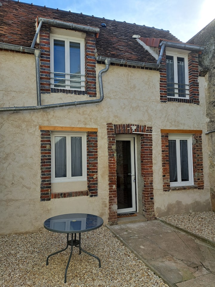 Maison De Ville Confortable Sur Rn6 - Villeneuve-sur-Yonne