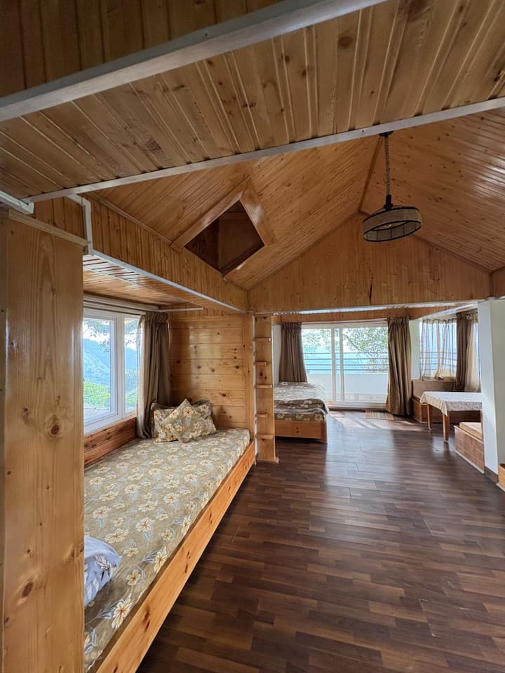 ĀLaya | Wood Cabin With 160° Views - Sikkim
