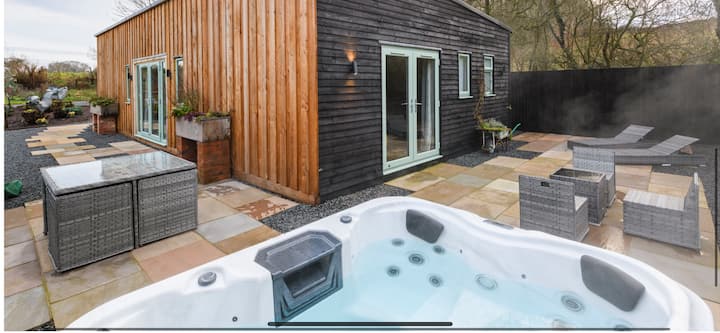 The Chicken Shed Farm Stay - Stourport-on-Severn