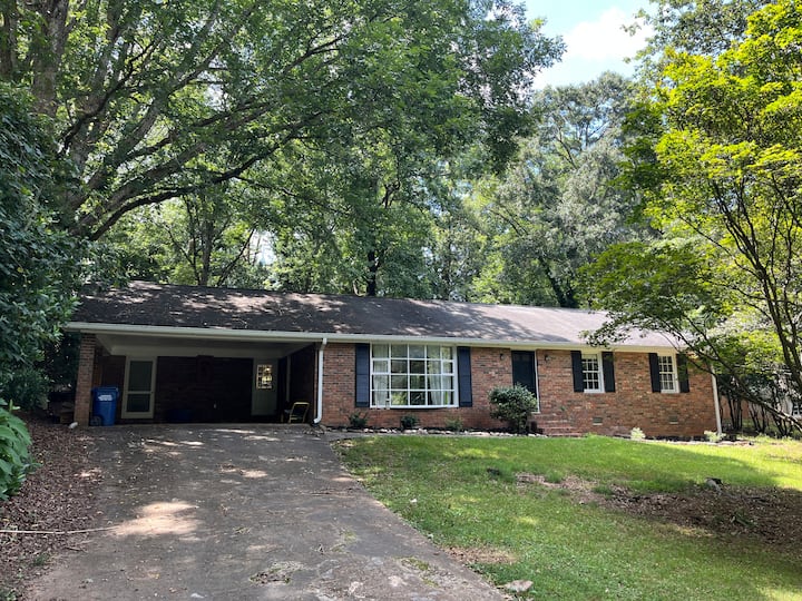 The Ridge - A Family + Friends Home - Athens
