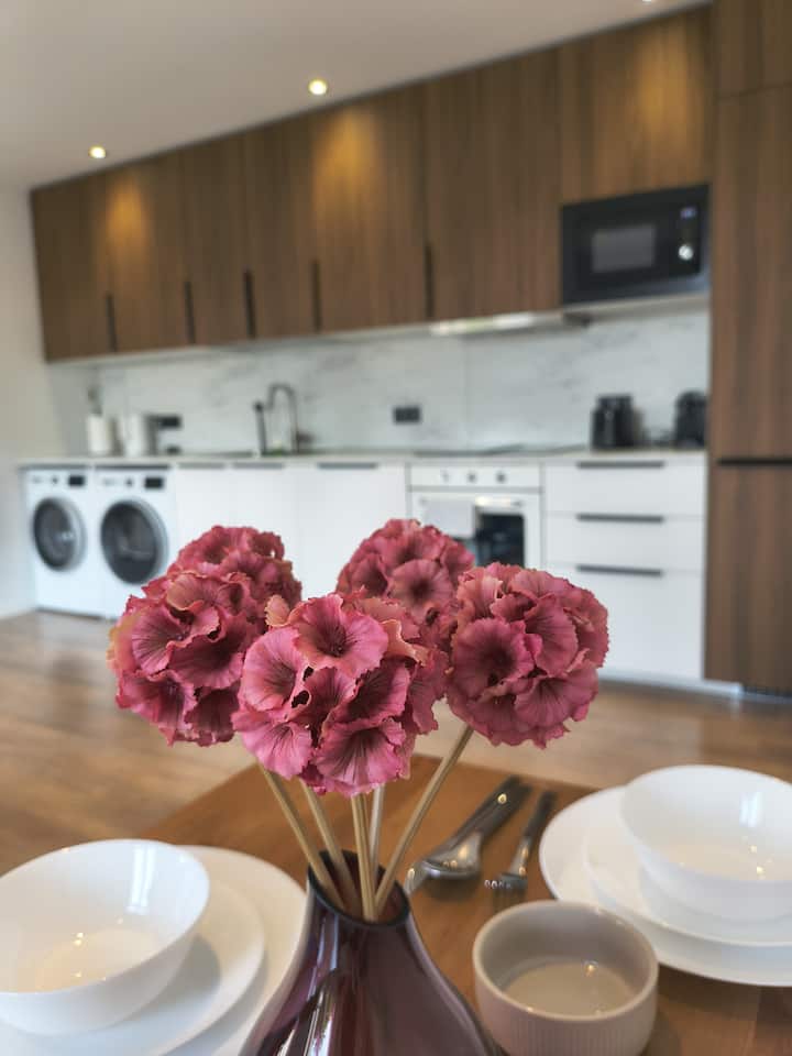 One-bedroom Stay With Free Street Parking - Katowice