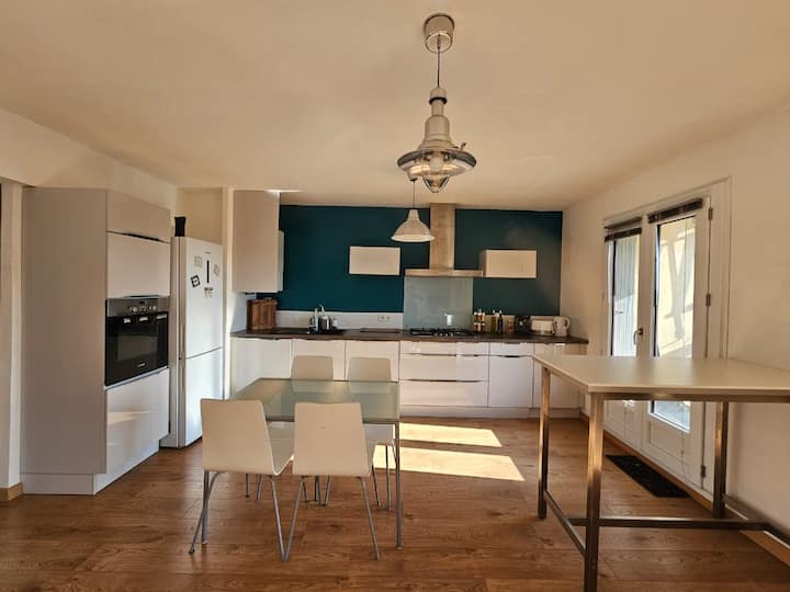 T3 Terrasse Vue Imprenable - Parking - Clim - Wifi - Gare TGV - Avignon