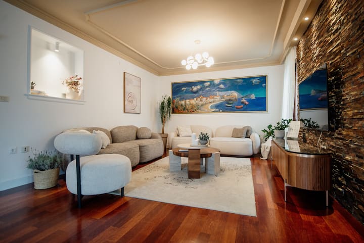 *Spa Getaway * 3br* Private Sauna & Jacuzzi * - Budva