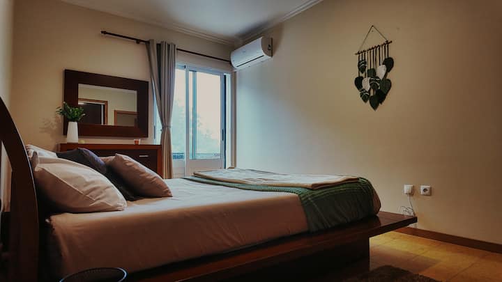 Farmhouse - 2 Bed Apt - Santana