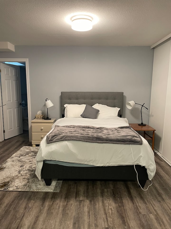 Quiet Comfort & Convenience 2 Bedroom, Basement. - Barrie