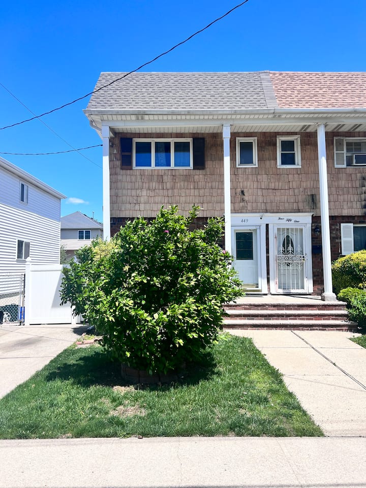 Excellent Place To Stay - Staten Island