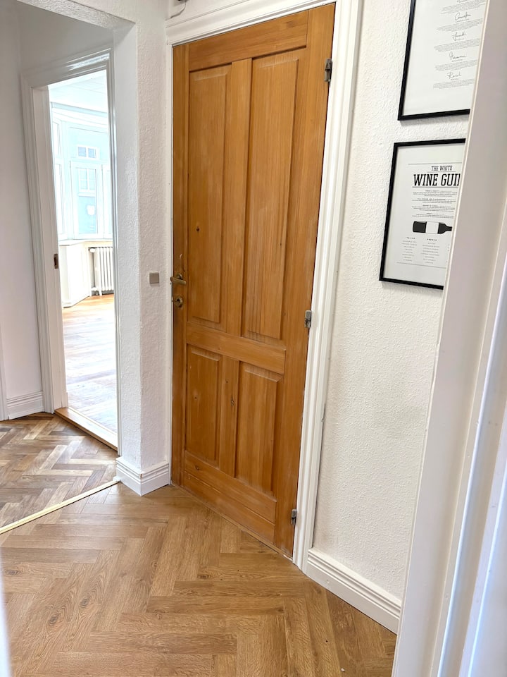 1. Sal’s Lejlighed Midt I Sønderborg C - Sonderburg