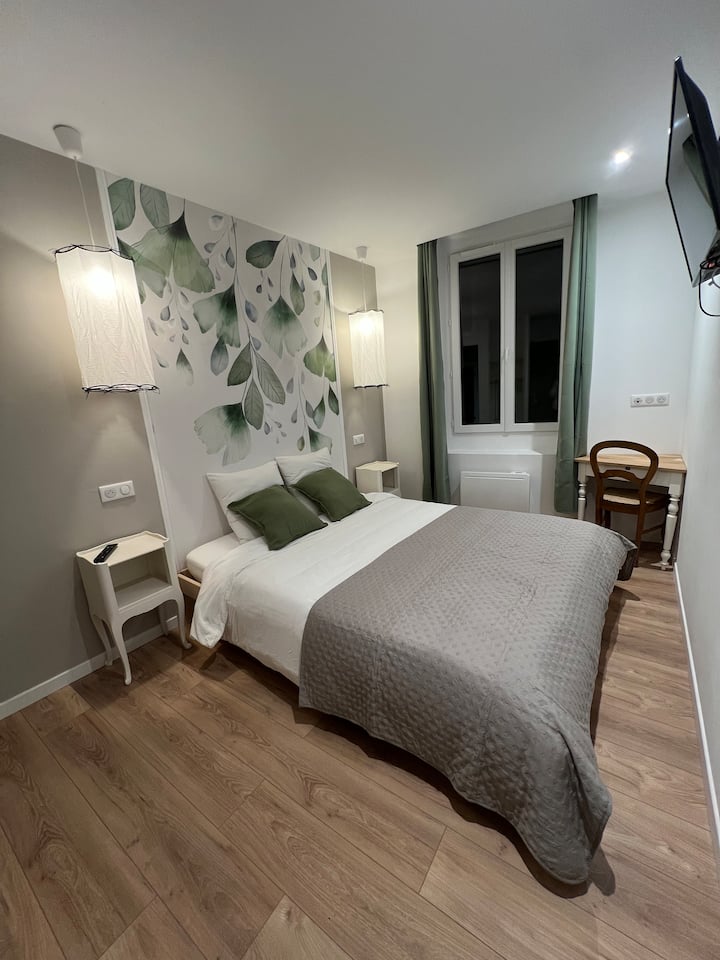 Chambre Double « Léa » + Pdj, Centre Village - Saint-André-les-Alpes