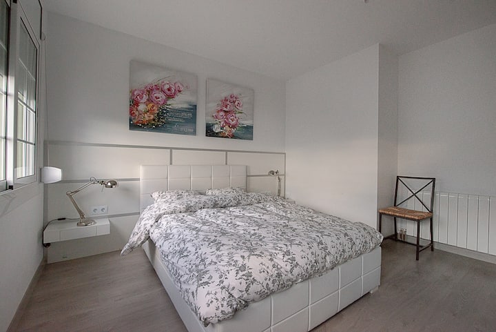 Kamelly House - Badalona