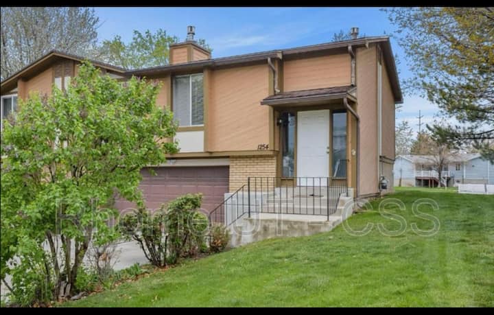 Casa - West Valley City, UT