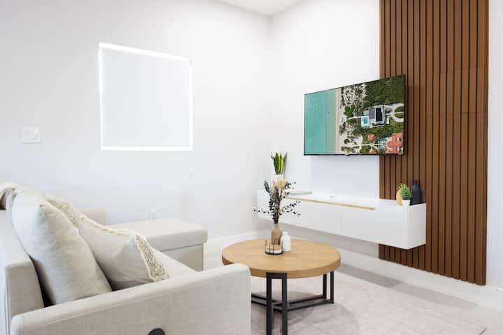 (New) Industrial Suites By Salt Wind Escapes Apt 3 - Turks- und Caicosinseln