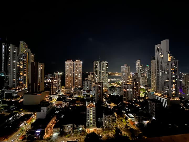 Free Airport Pick Up Modern Apartment - Panama City