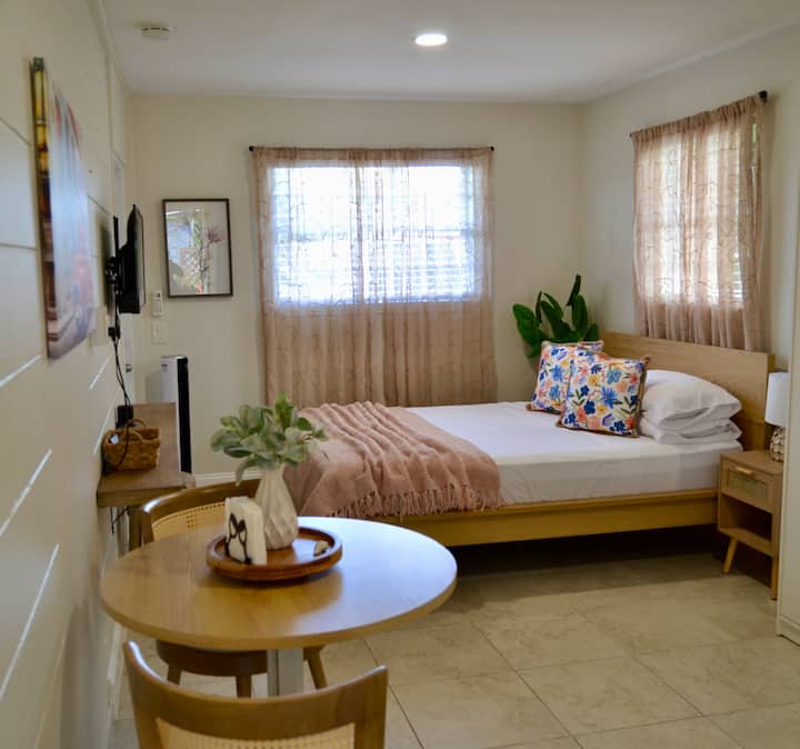 20% Off | Studio | Dwtn | Parking | 2 Guests - Fort Myers, FL