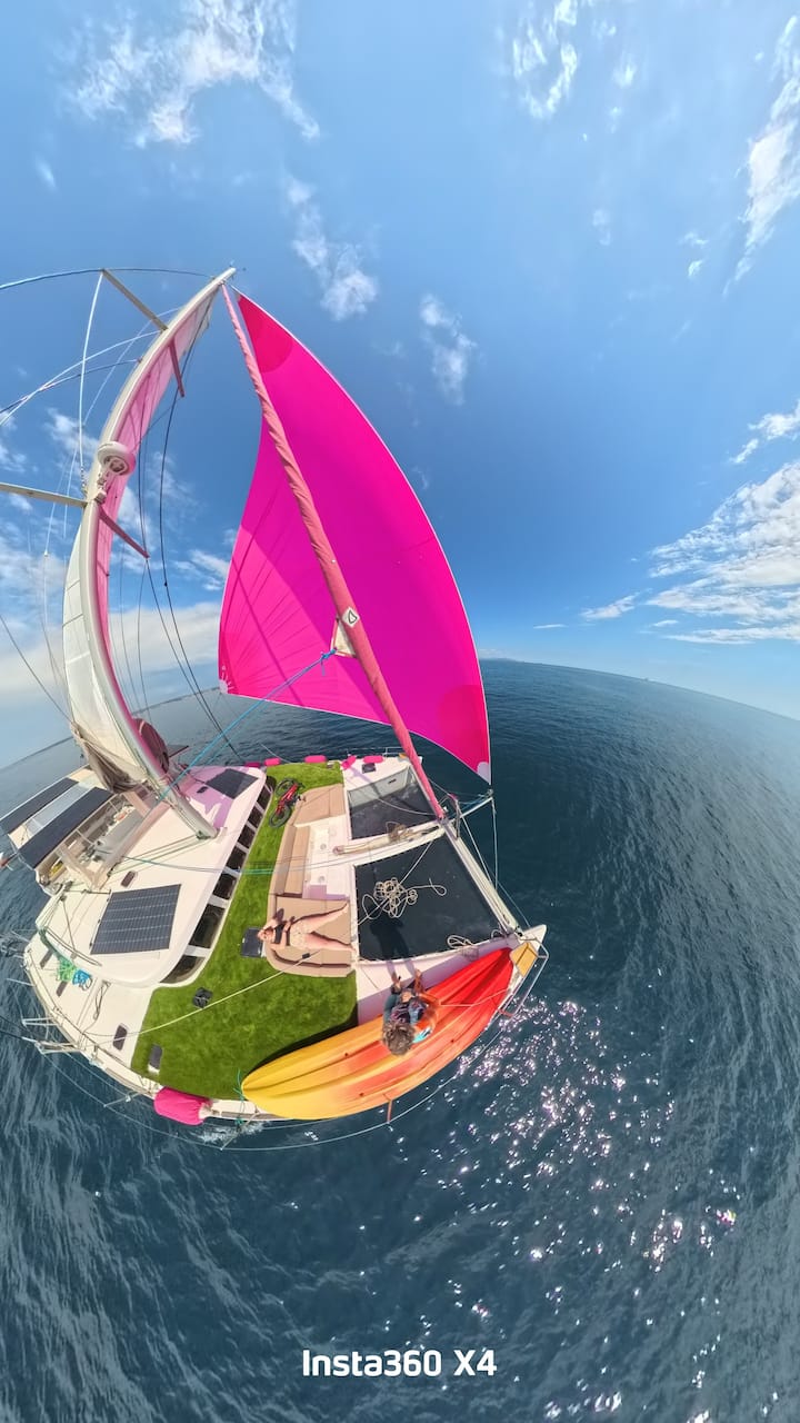Cabine Arrière Bâbord Catamaran - Porquerolles