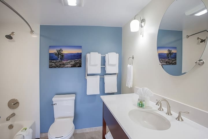 Ideal Mix Of Comfort And Value! Pool, Parking - Tusayan, AZ
