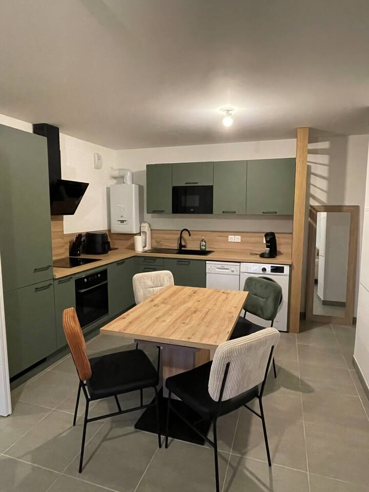 Appartement 2 Pièce Avec Balcon - Orange