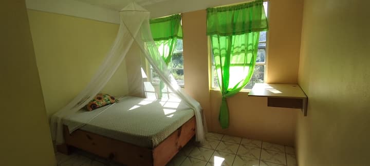 Chill On The Hill - Dominique