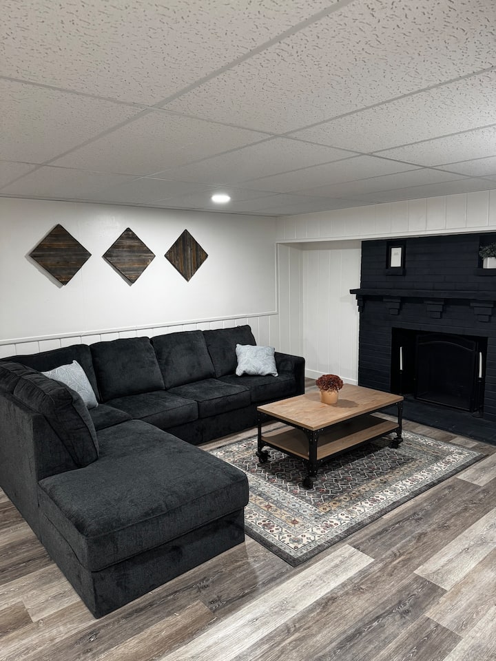 Modern 1br • Great Stay Near Airport & Hospitals - Billings, MT