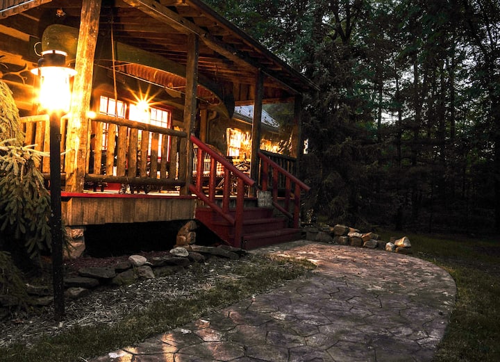 Ma & Pa's 1820 Cabin Firepit Trail W/outdoor Bath - Lake Erie, PA