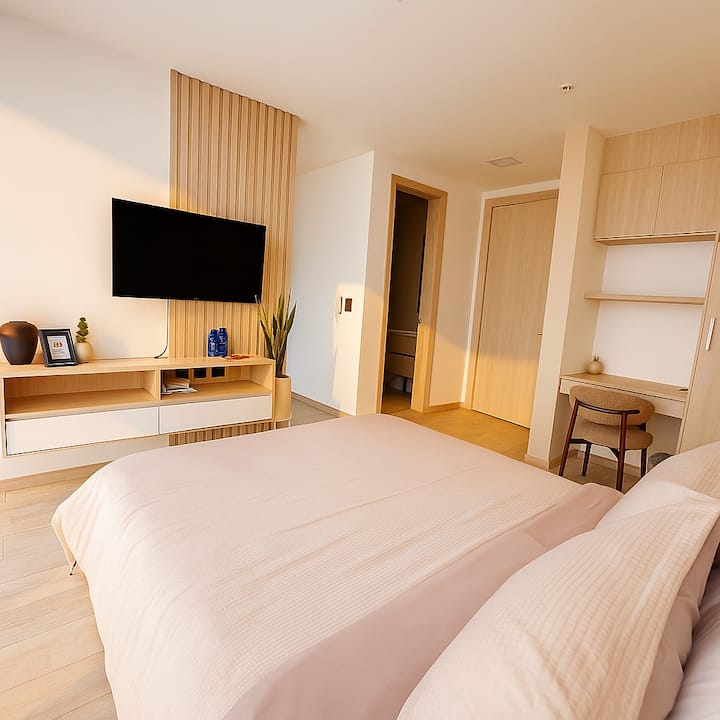 Wifi Cocina Zona De Trabajo Gym Jacuzzi Tv - Quito (Ecuador)