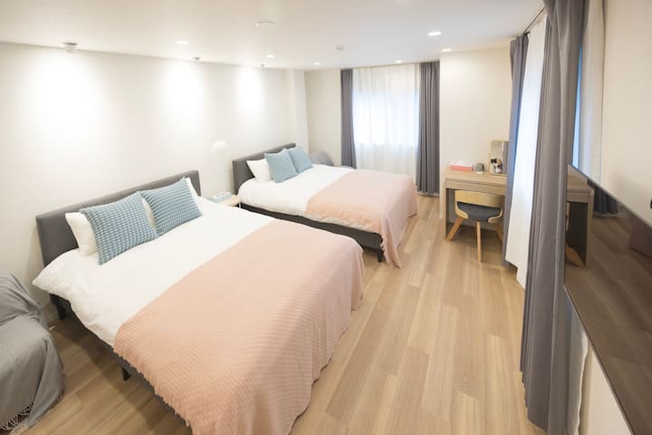 台东区独栋4卧室，5双人床，最大8人 门口就是巴士站-Tt0306 - Ueno