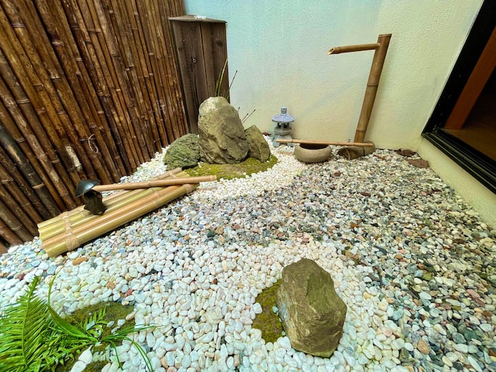 世界遺産二条城そば、京都の風情を一棟貸切で満喫！６名以上最適！超広い和モダン宿 - Kyoto