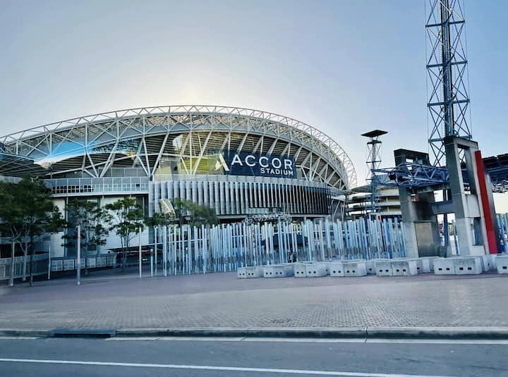 Modern 2 Bhk Apartment Olympic Park Sydney - Burwood