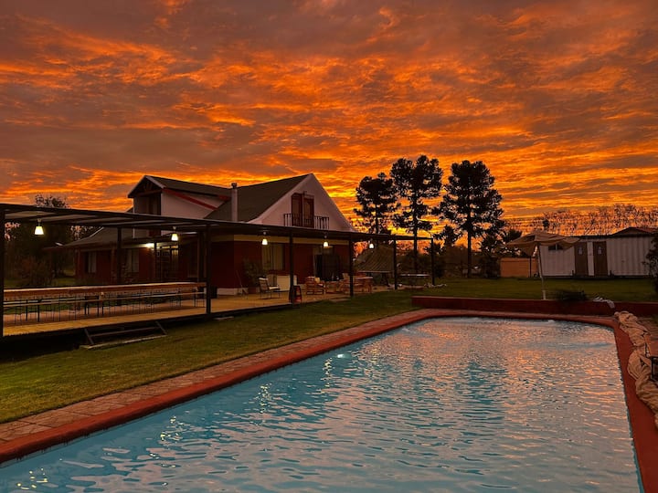 Casa De Campo Con Piscina - Chile