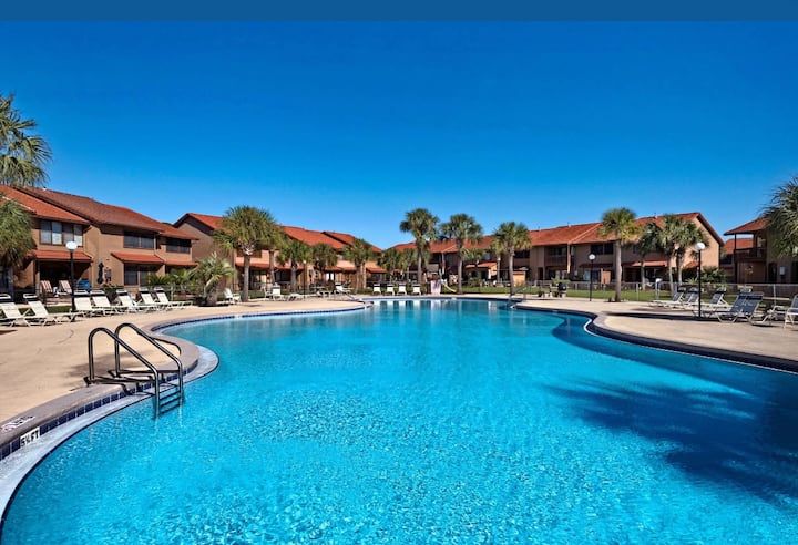 Pcb Townhome With 11 Pools 5 Min. Walk To Beach! - Panama City Beach, FL