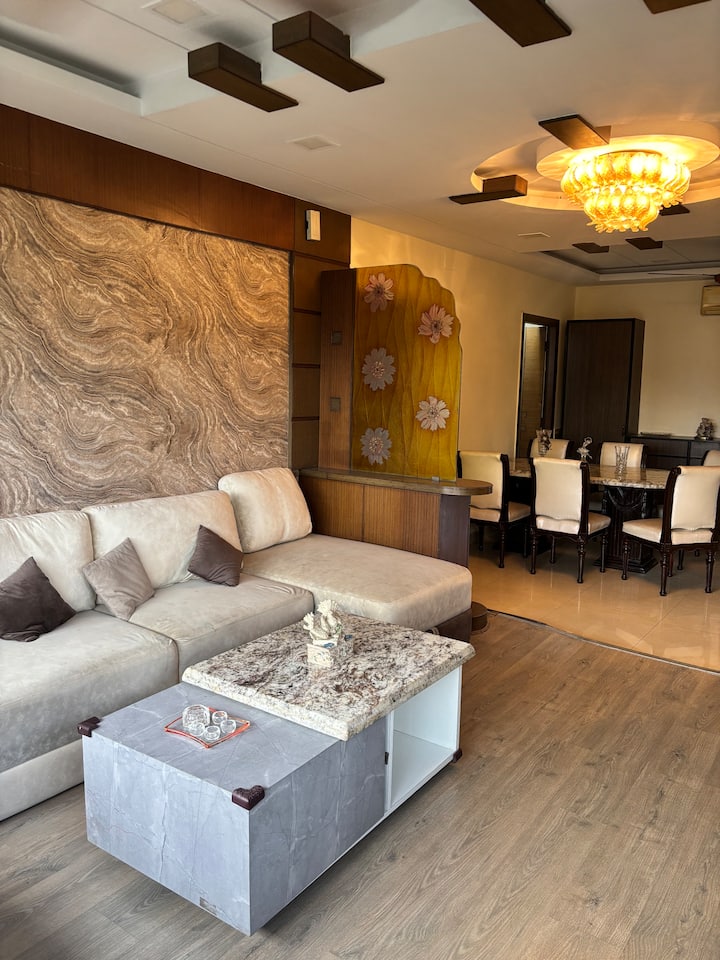 Luxe Three Bedroom Apartment - Kolkata