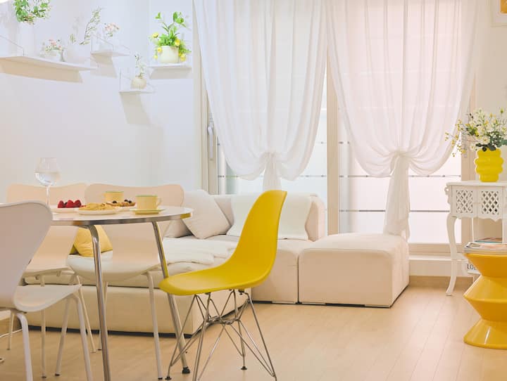 신축ㅣ서초역7분 | 조용한 프리미엄 숙소ㆍ무료 주차ㅣ아이 동반 가족숙소ㅣ - Seoul