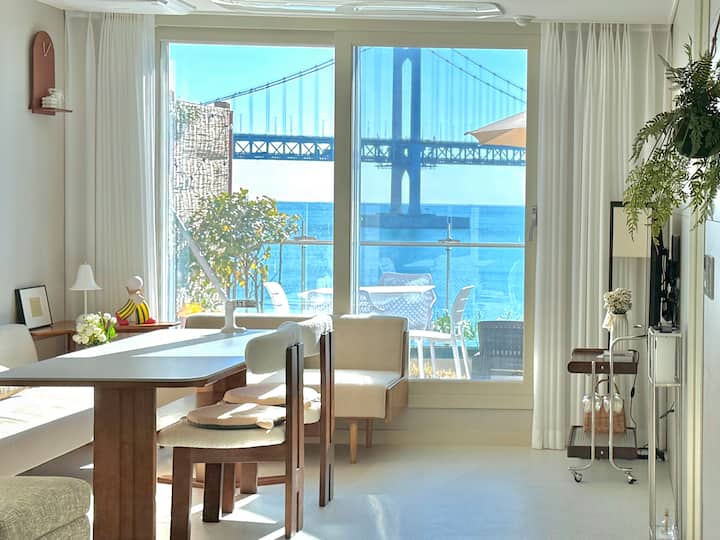 New오픈/오션테라스/3룸[침실 2개/거실] 최고의 전망/해수욕장#밀락더마켓#힐링 - Busan