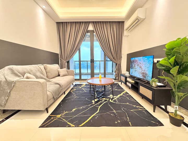R&f Phase 2 Stylish 2br Warm Cocoon Netflix Ciq - Yishun