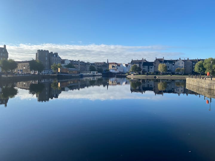 2br Flat By The Shore - Edinburgh