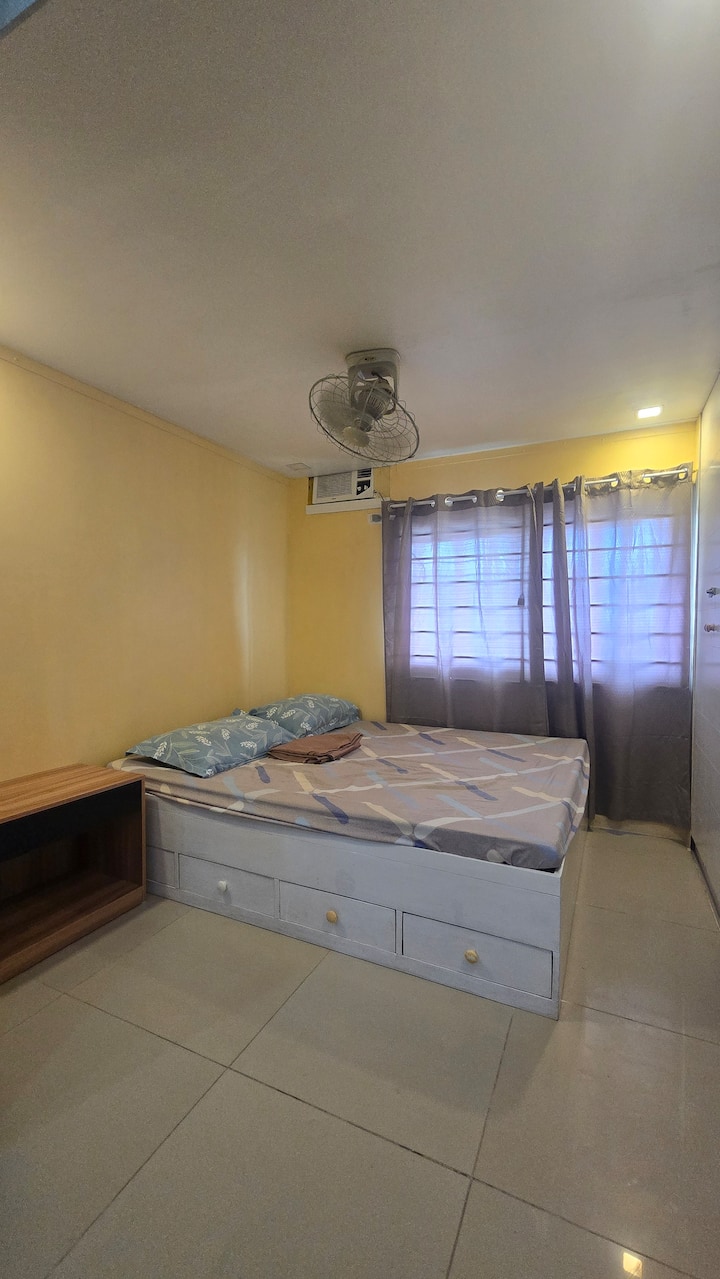 Family Room In Cebu City Walking Distance To Malls - Cebu