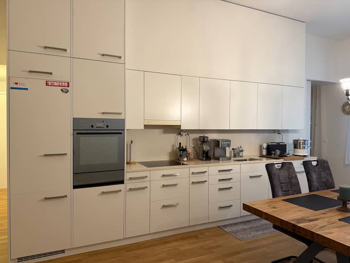 Spacious And Modern Apartment - Zurich