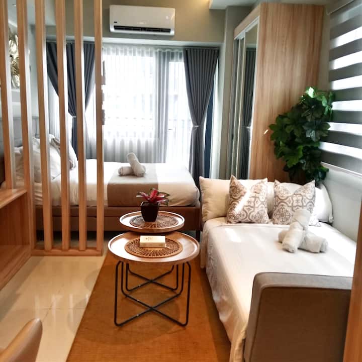 Stylish 1br In Moa Near Airport | Netflix & Disney - Manila