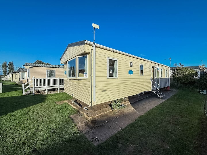 Caravan At Manor Park In Hunstanton Ref 23053b - Norfolk