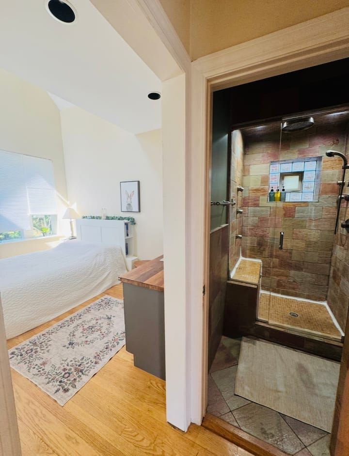 Warm & Cozy Stay | Near Cafés + Boutiques - Sheridan Park - Chicago