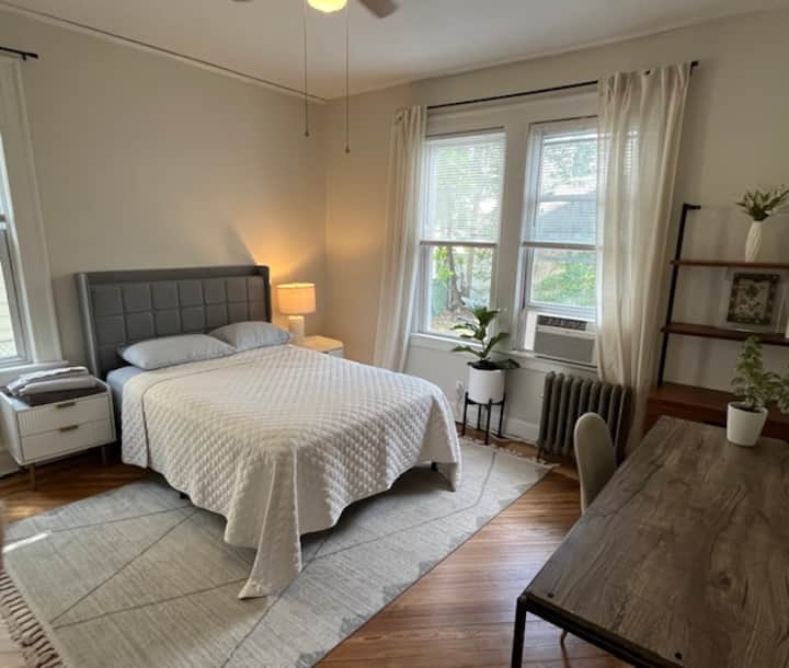 Bright Bedroom In Share Apartment Weequahic - Newark, NJ